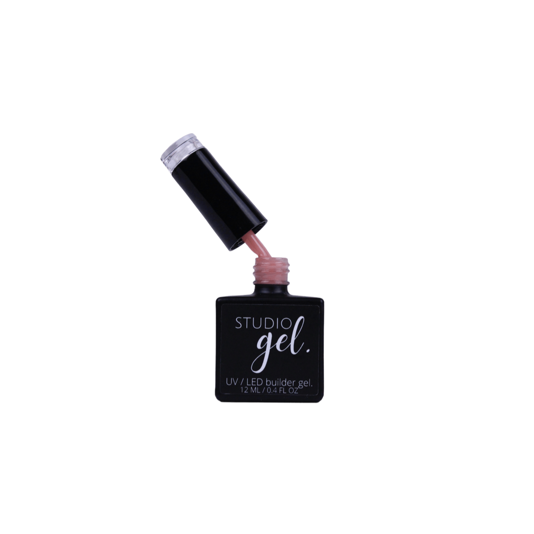 NATURAL builder gel – STUDIO gel.